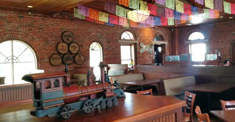 This Old Iowa Railroad Depot Has Been Reborn As A Flavorful Grinnell ...